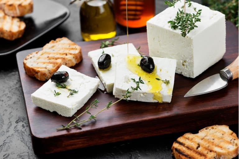 Feta Cheese vs. Goat Cheese – What Are The Key Differences - Fitibility